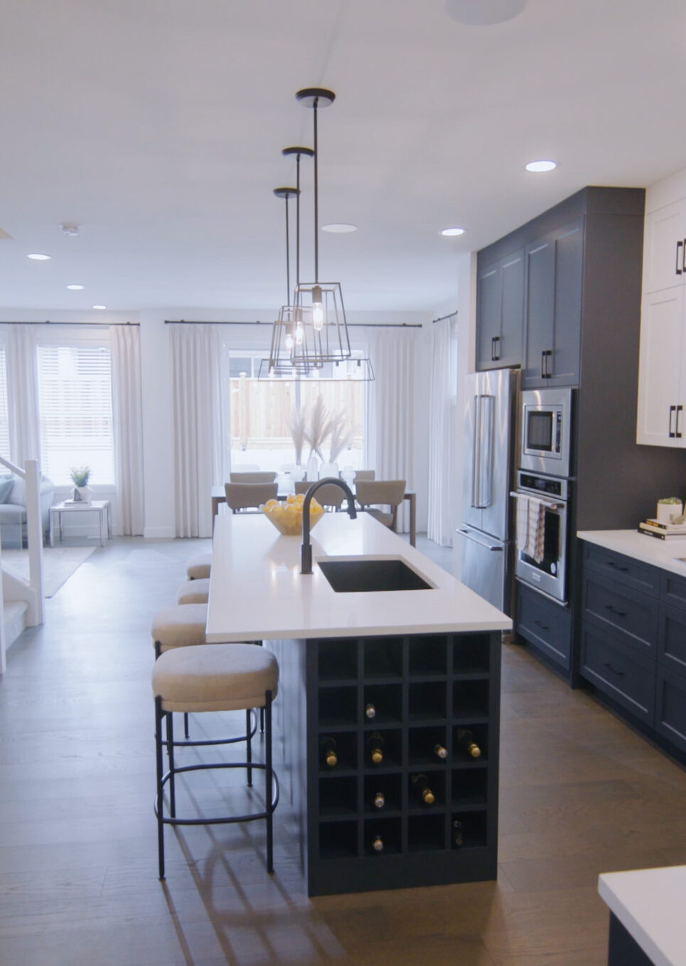 About Us | Building Royal Bay